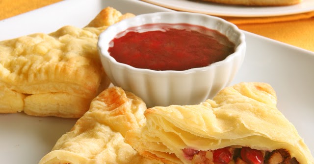 Vegan Cookbooks Illustrated: Apple Tempeh Triangle Dippers