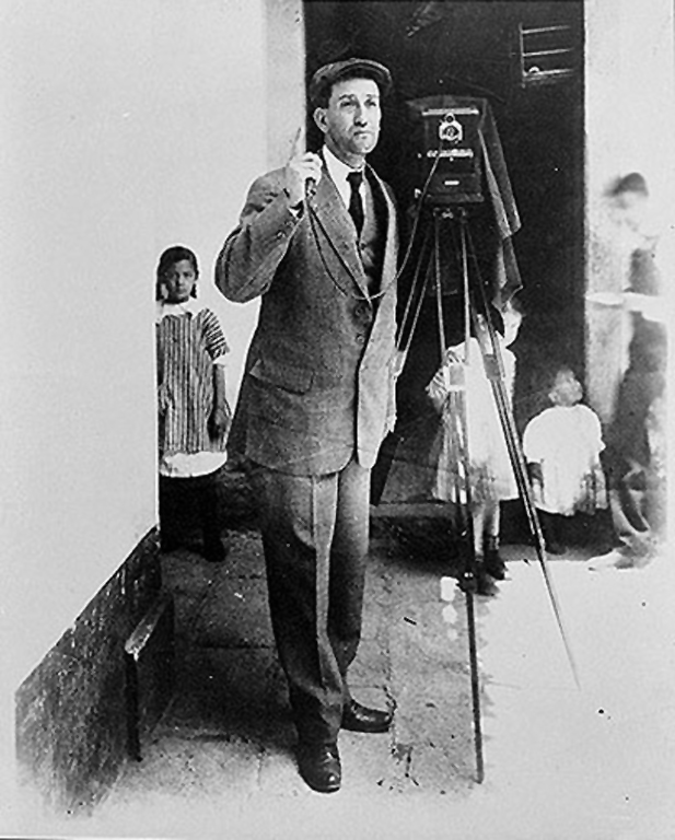 30 Amazing Vintage Photographs That Document Everyday Life in Mexico ...