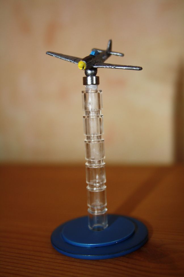Tiny Tin Men: Lego flight stands (from the archives!)