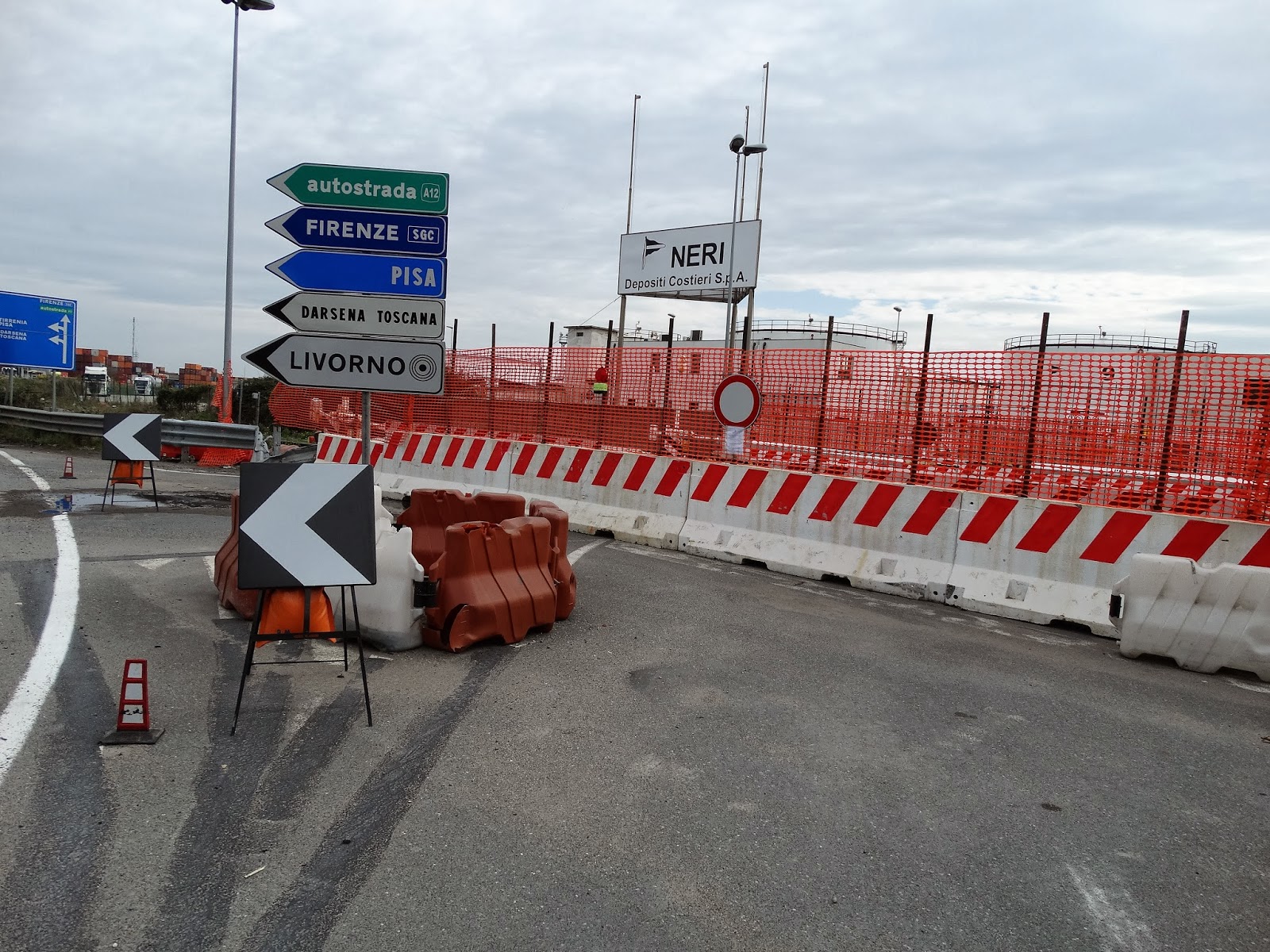 LIVORNO : LO SCAVALCO FERROVIARIO CALAMBRONE - INTERPORTO GUASTICCE A ...