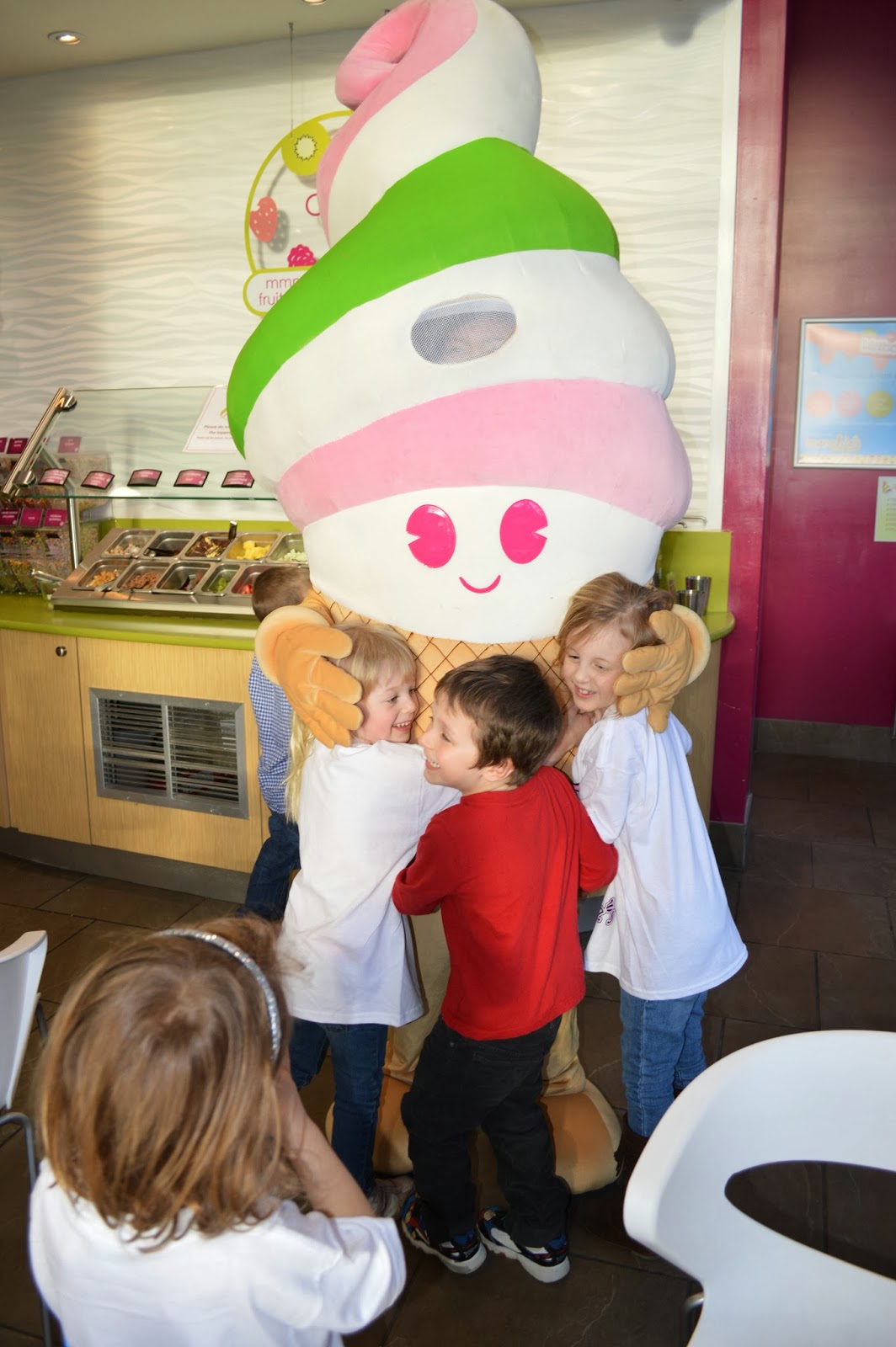 My Life As A Mom: Menchie's Party