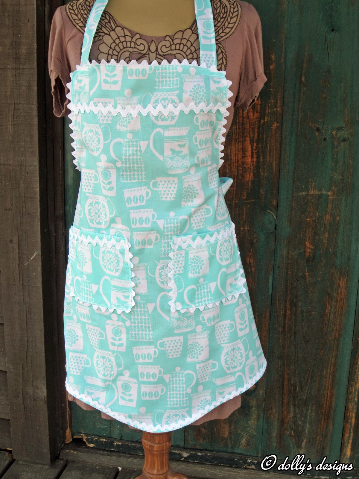 dolly's designs: Aqua Sky Apron