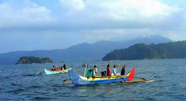 Traveling to Kiluan? Follow these tips! | The Indonesian Way