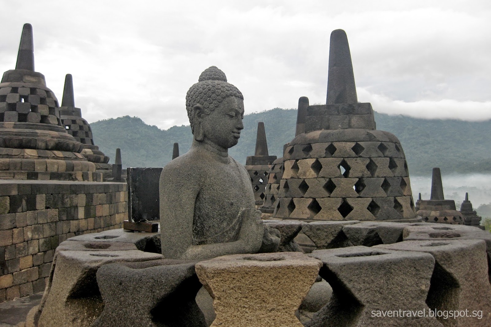 Save & Travel: Borobudur La Grande Temple