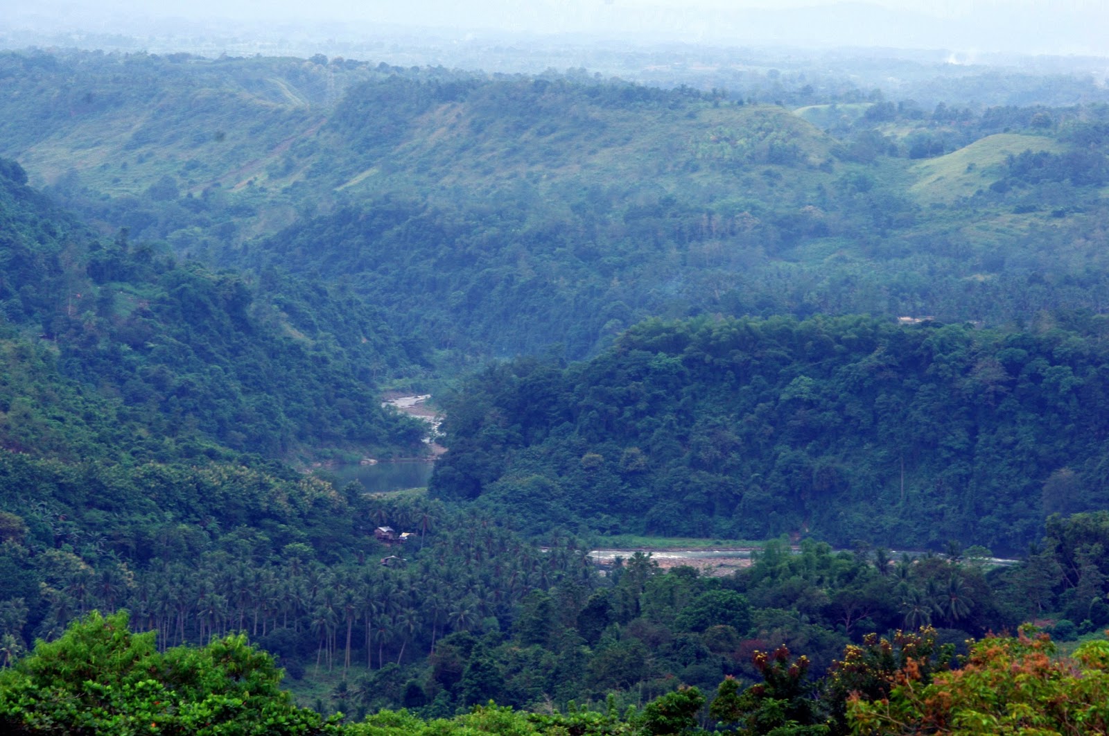 noel autor: Cagayan River, CDO's Natural Identifying Terrain Feature
