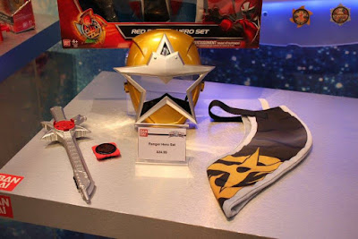 Power Rangers Ninja Steel - New Megazords & Gold Ranger Toys Spotted At ...