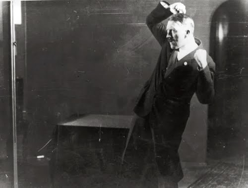 bokeptanteabgsmatubeindonesia.com: Inilah Foto Adolf Hitler yang Sangat ...