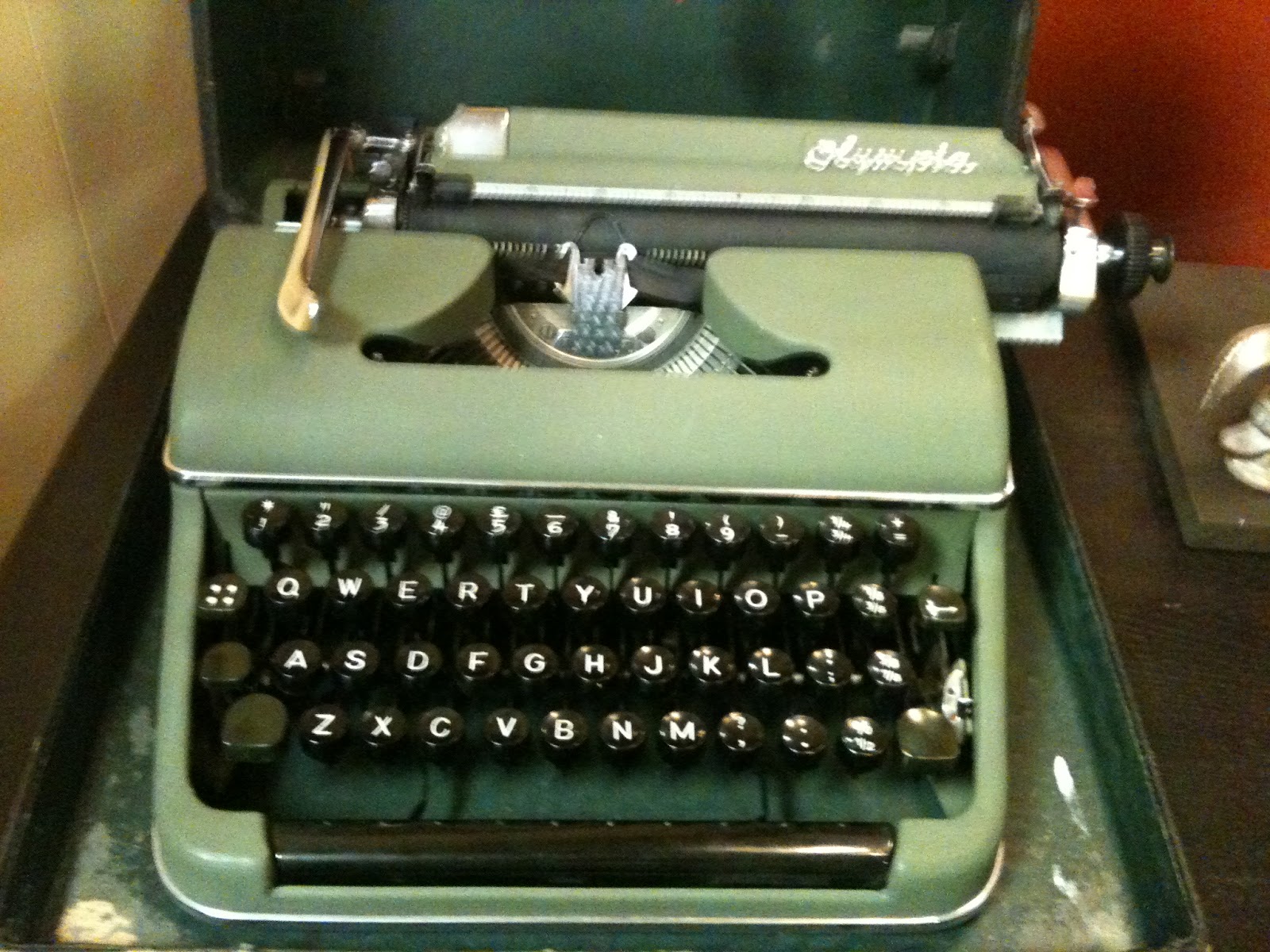 Typewriter Confessions: Lufkin: Broken Typewriter Capital of Texas