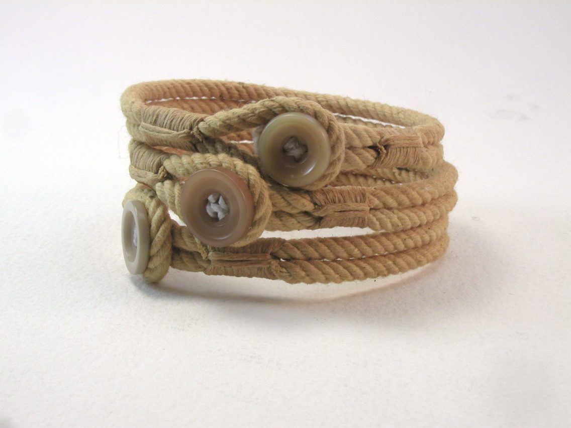 Knots and fiber bracelets: button toggle rope bracelets 4074