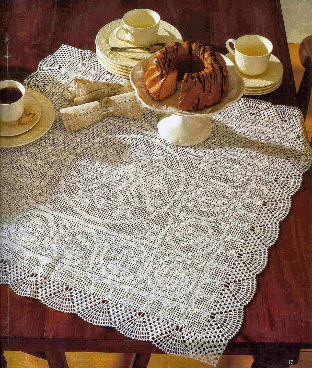 Crochet Heklanje: Kvadratni heklani stolnjak - Šema za heklanje 554