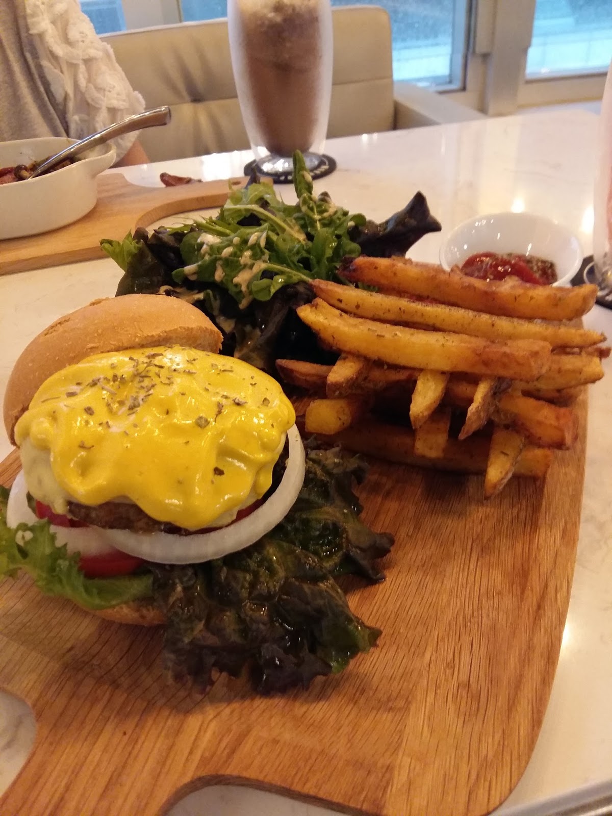 漢堡和甜品完整了今夜@Infinity Workshop Cafe | Shadowc影子 | GirlSecret - FanPiece