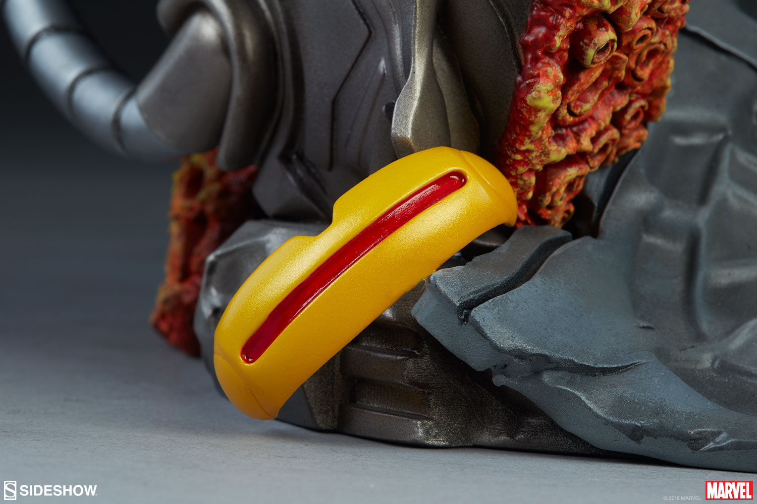 toyhaven: Pre-order Sideshow Collectibles 19.5-inch Tall Emma Frost ...