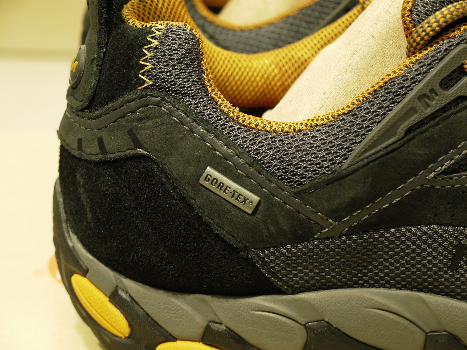 平凡生活探險者: [生活開箱分享] Merrell 防水透氣健行鞋 REFUGE PRO VENTILATOR GORE-TEX 開箱！