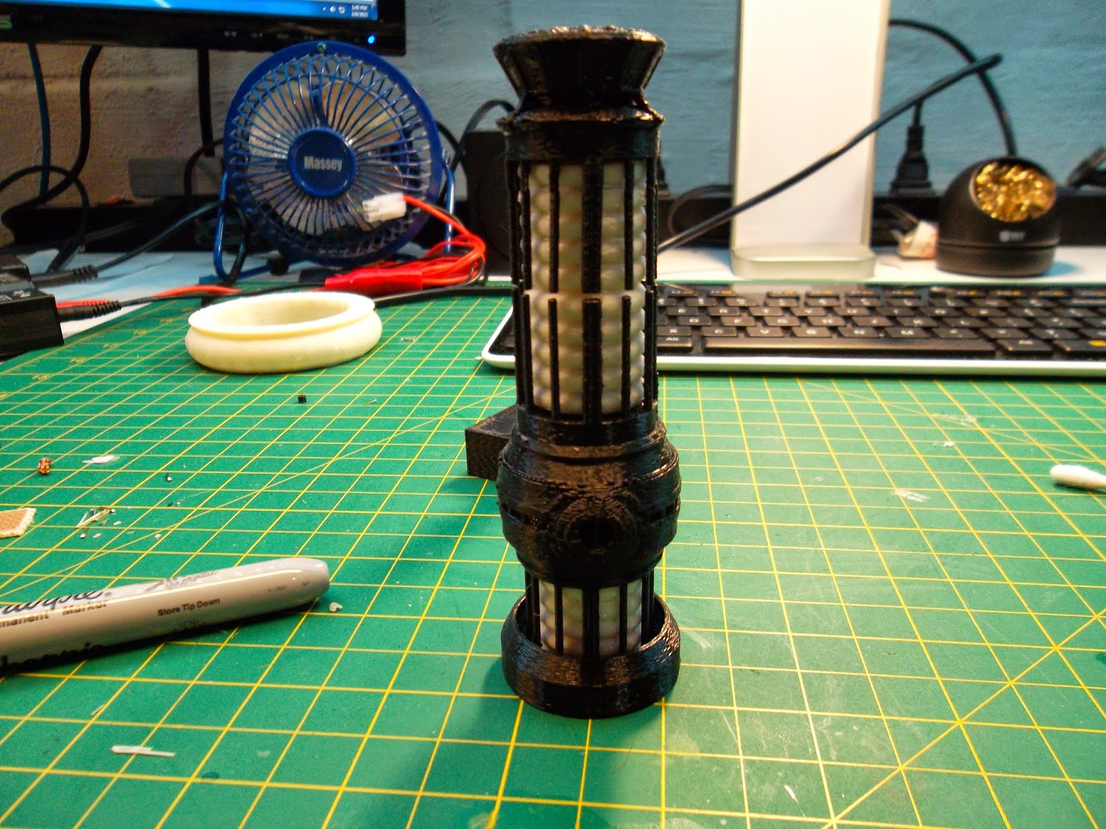 Alex Roberts Creations: 3D Printed Mini Tabletop Warp Core
