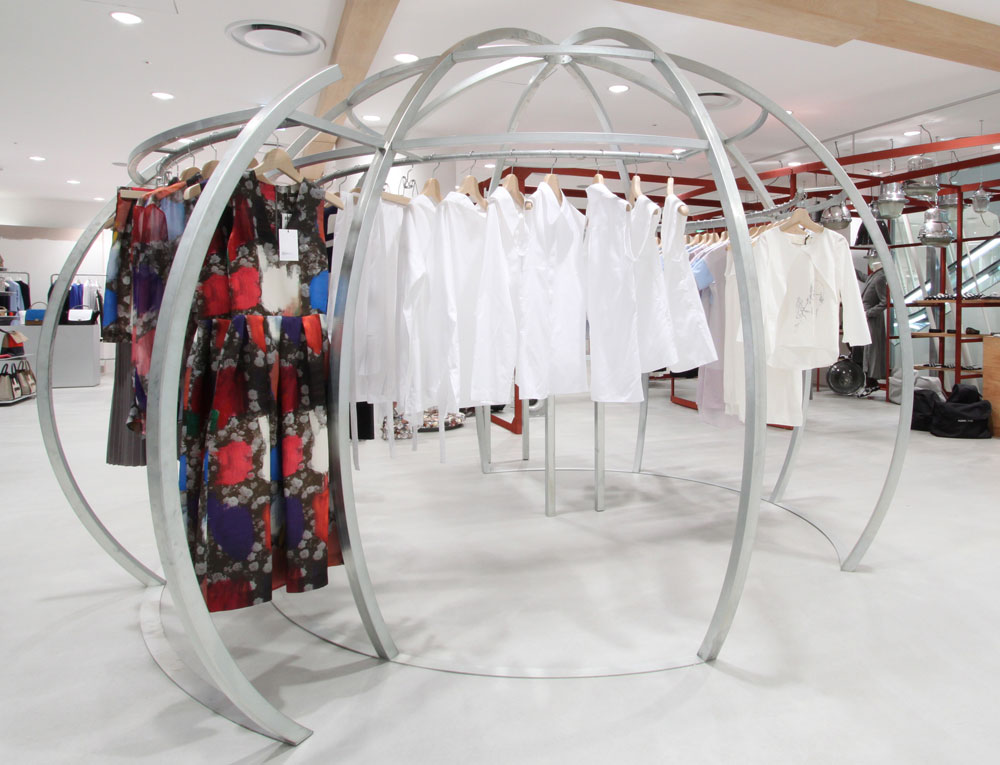 DSM GINZA：DSM LONDON SPACE｜コムデギャルソン店舗マップ