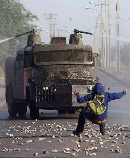 Top 10 Funny Police Photos ~ Amazing