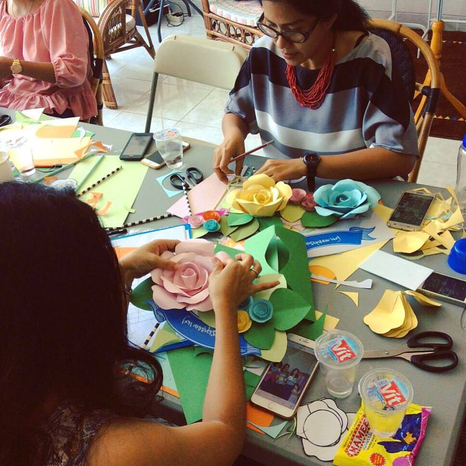 DIY Paper Flower Cake Topper