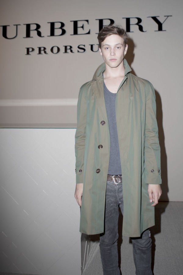 DIARY OF A CLOTHESHORSE: Burberry Autumn Winter 2011 Advertising ...