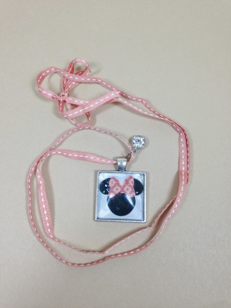 Courtney Lane Designs: Easy Minnie Mouse Necklaces