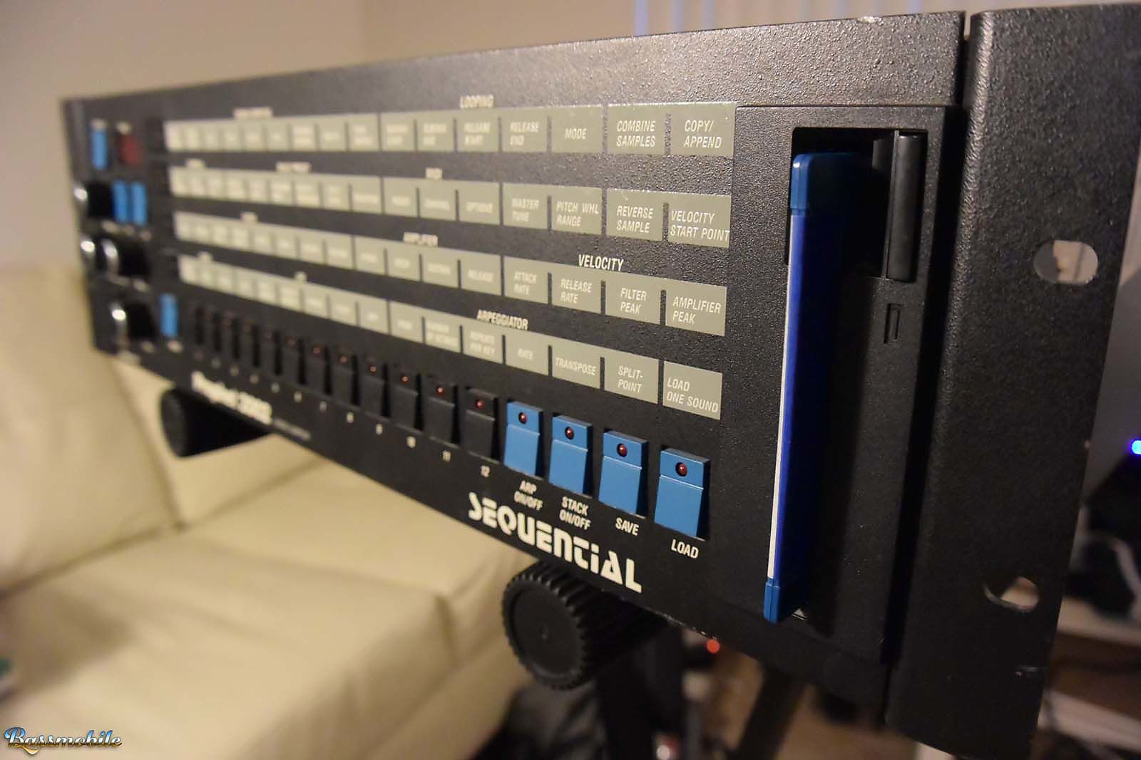 MATRIXSYNTH: Sequential Circuits Prophet 2002 Rackmount 12-bit Sampler ...