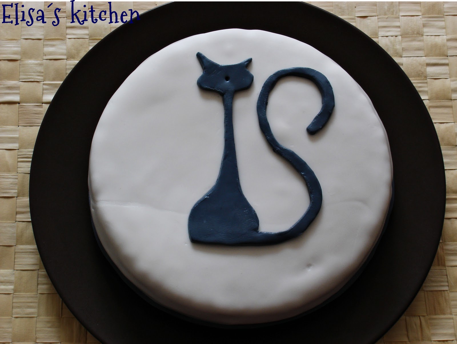Elisa´s kitchen: Tarta para el gato