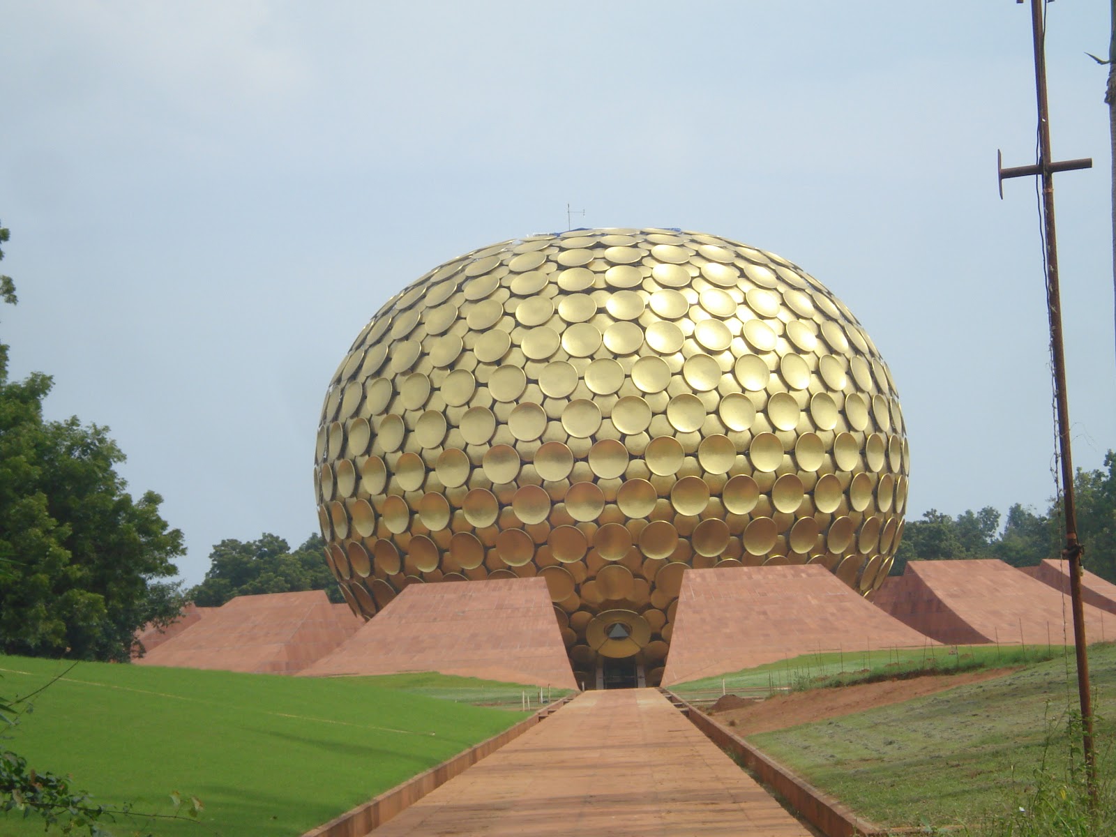 Wandering mind: A view of Auroville