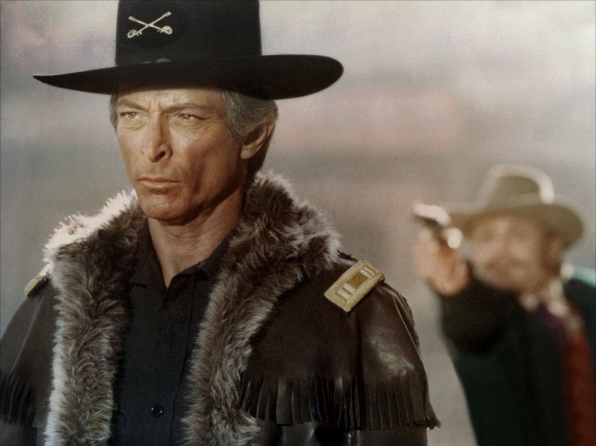 TheBad.net - The Lee Van Cleef Blog: Captain Apache - Color Press Photos