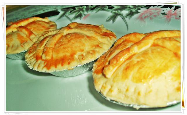 Jasmeen's Kitchens.: Beef Pie / {Pie daging)