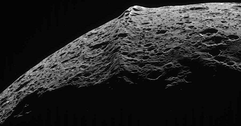 Wandering Silent Vertexes and Frozen Peaks: IAPETUS RIDGE BY NASA ...