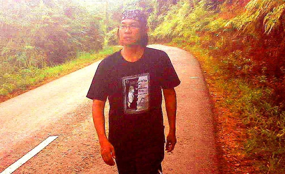 The Mirror and The Lamp - Sebuah Resensi