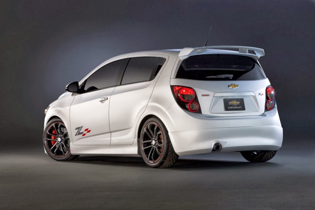 Chevrolet Sonic Photos and Info | Auto Emb