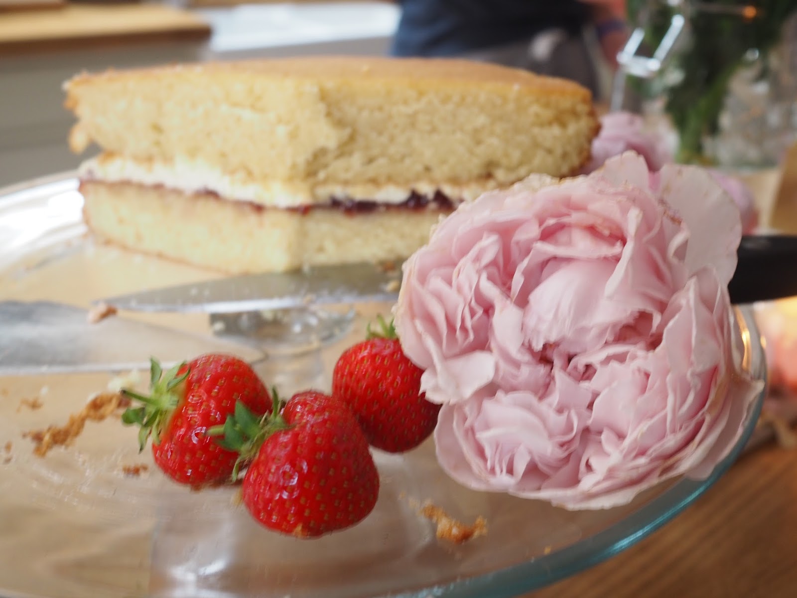 The Best Victoria Sponge Cake and a Little Tea Party for Grandma ...