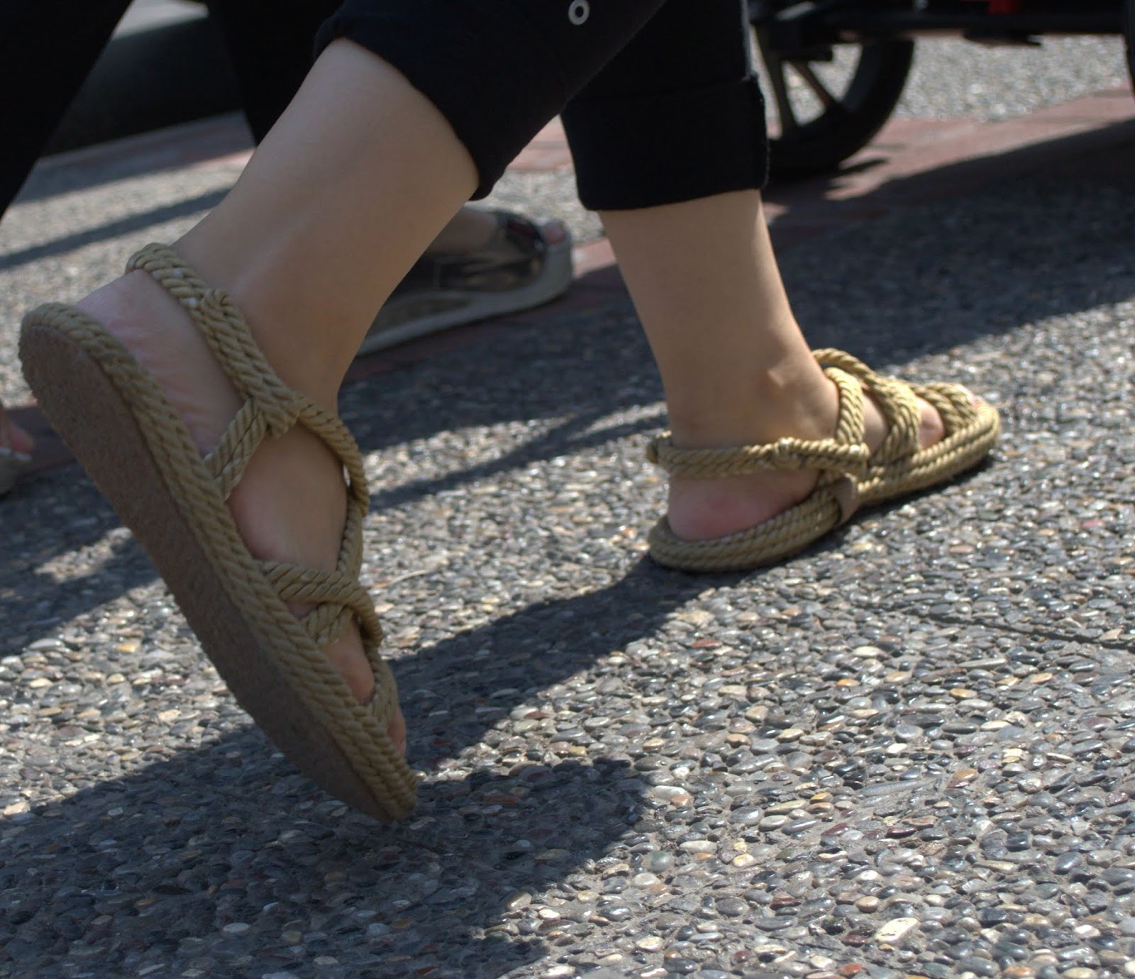 candid turkish girls feet: 2019-11-10