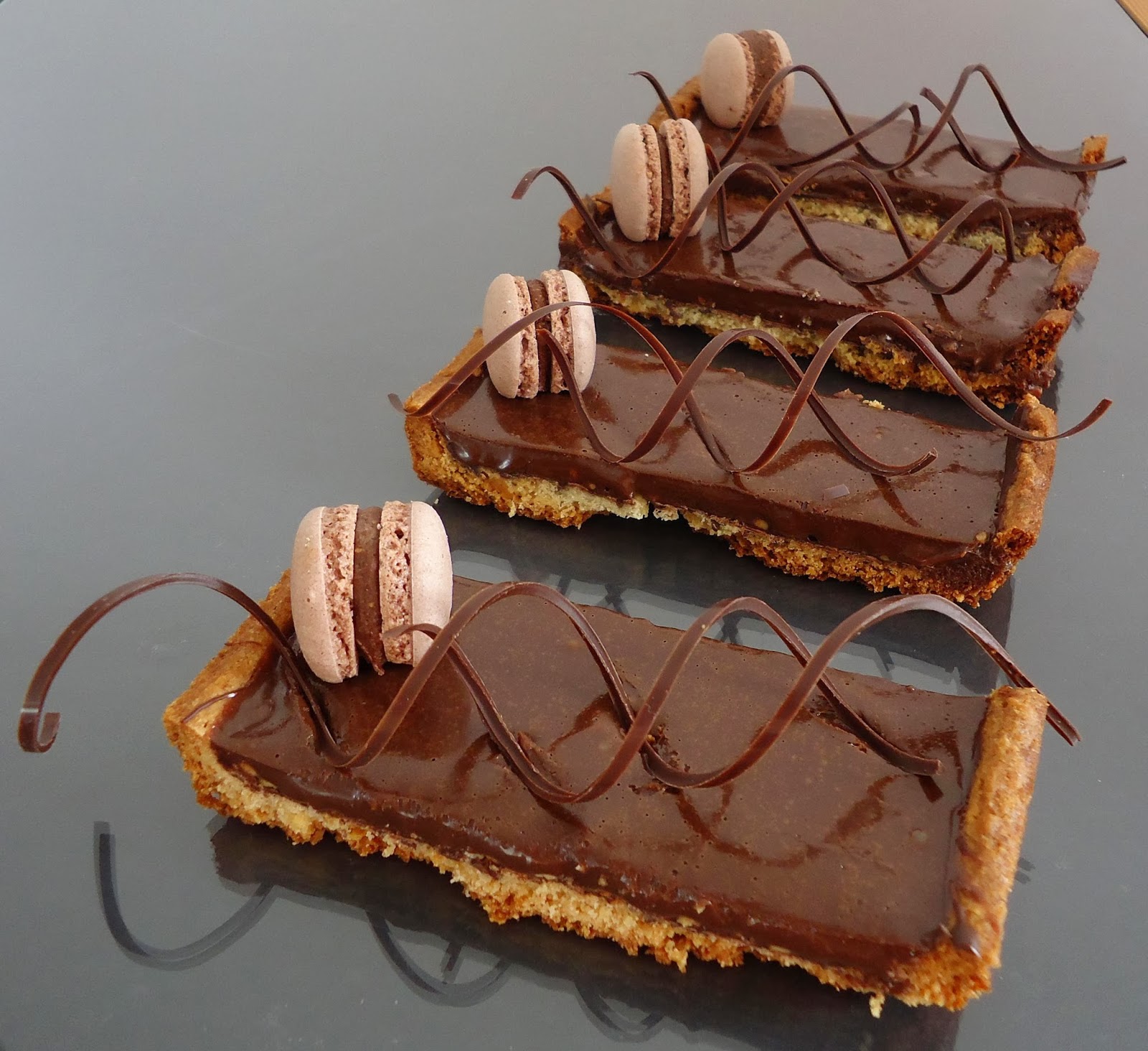 MiniCuisine: Tartes fines au chocolat noir et praliné croquant