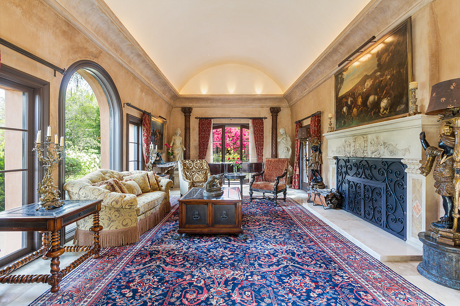 Sweet House Dreams: 1925 Spanish Baroque Estate in Glendale, California