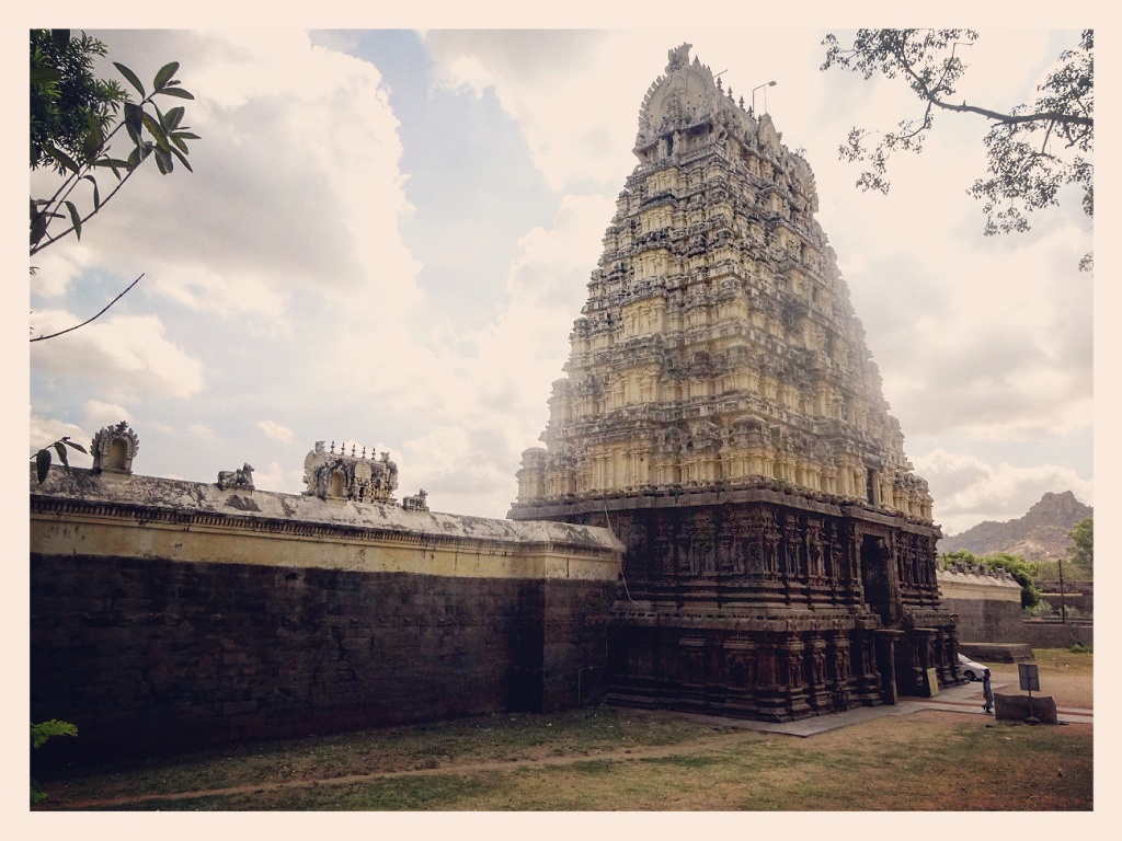 ashokism...: Jalakandeswarar temple at Vellore Fort