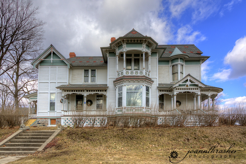 My Corner Of The World: A Beautiful Old House in St. Louis, MI