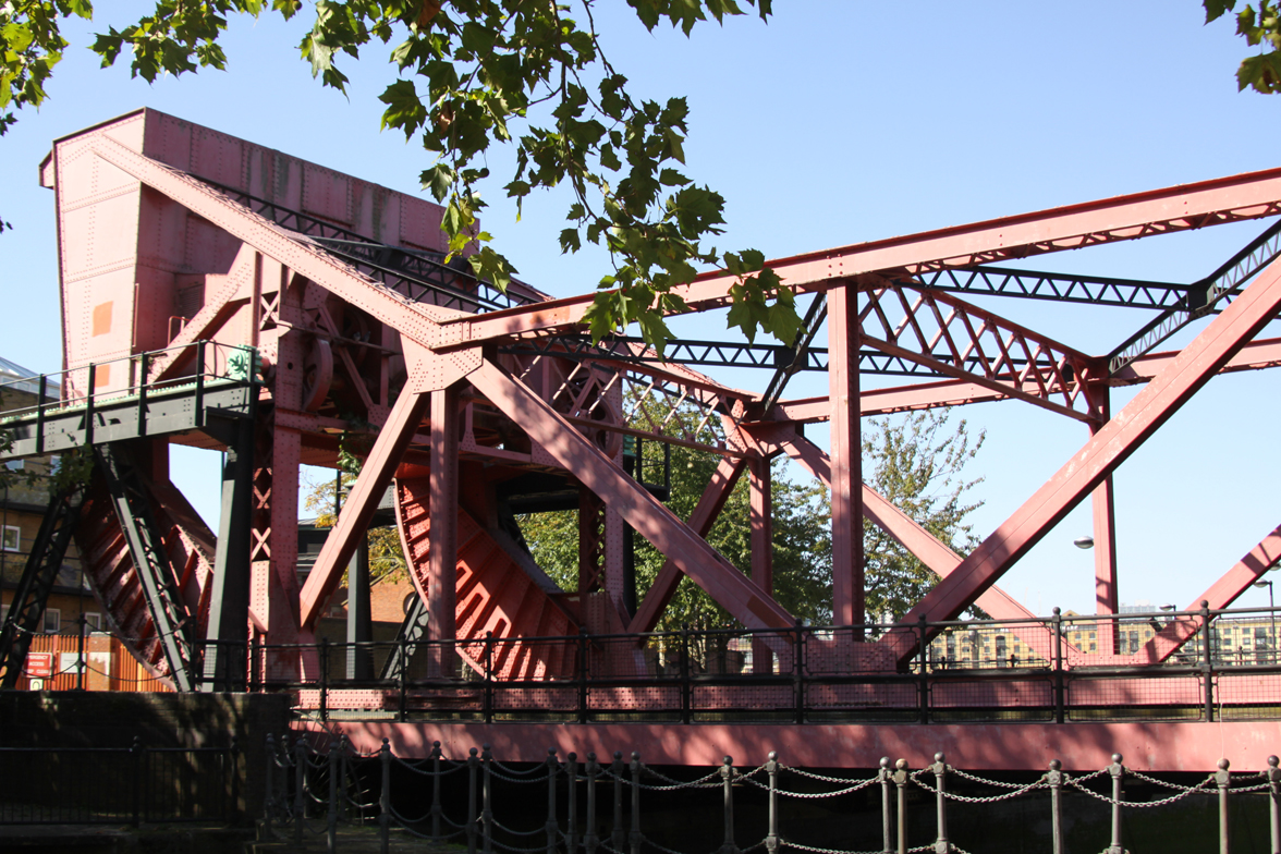 A Rotherhithe Blog: The Wonderful Rotherhithe Bascule Bridges
