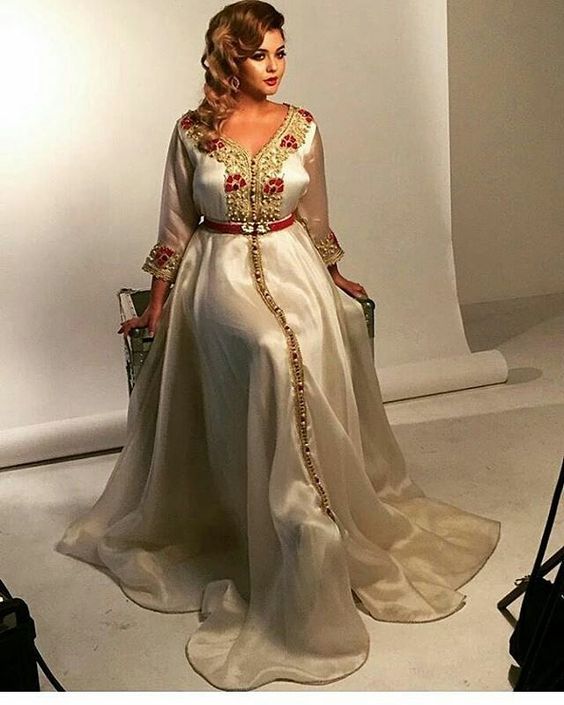 أشكال متنوعة للقفطان المغربي بأخر الإبداعات caftan marocain moderne