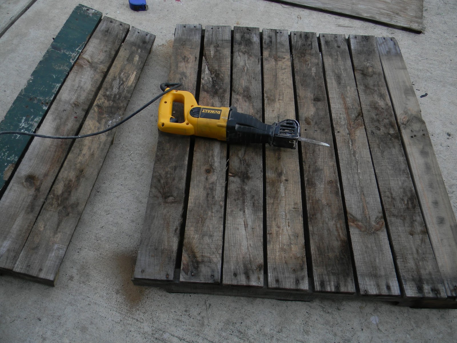 thetadbiteclectic : up-cycled pallet primitive American flag