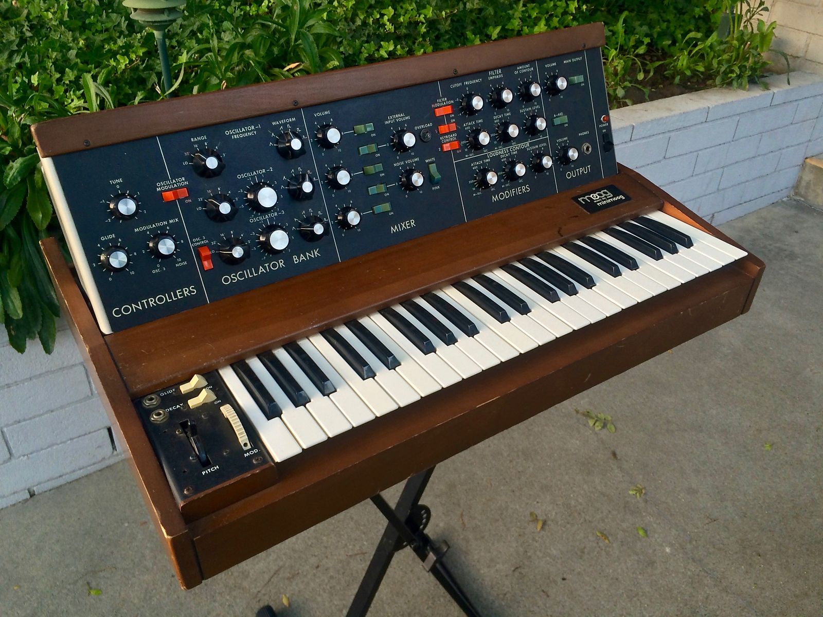 MATRIXSYNTH: Original Moog Minimoog Model D SN 12850