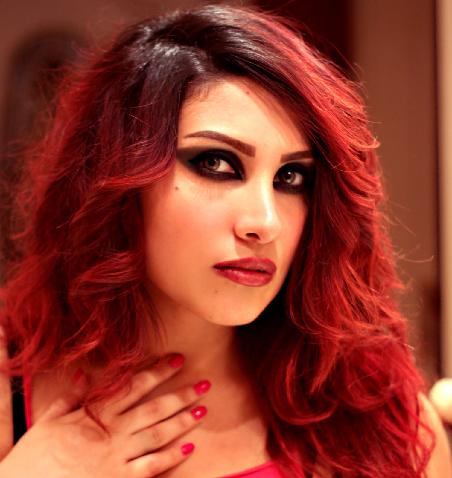 Beauty by Jada: Black Smokey eye-Makeup Avril Lavigne inspired look