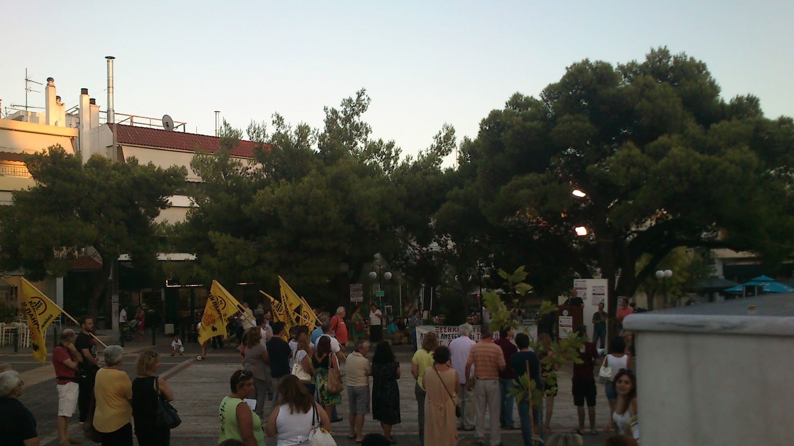 ΤΩΡΑ! ΦΩΤΟ ΑΠΟ ΤΑ ΜΕΛΙΣΣΙΑ - ΣΥΓΚΕΝΤΡΩΣΗ ΓΙΑ ΤΗΝ ΥΓΕΙΑ ~ Κίνημα ΔΕΝ ΠΛΗΡΩΝΩ