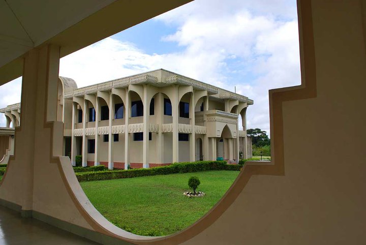 Masjid all over the world: Baitul aman jame-masjid or Guthia mosque