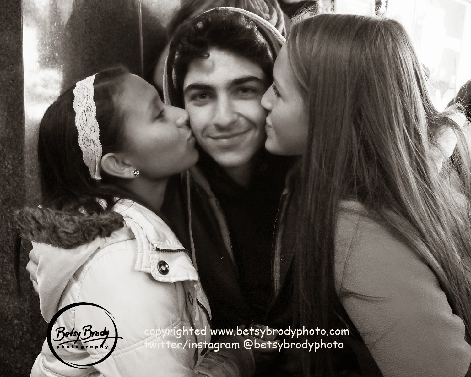 Betsy Brody Photography: New York City meet up in Times Square with ...