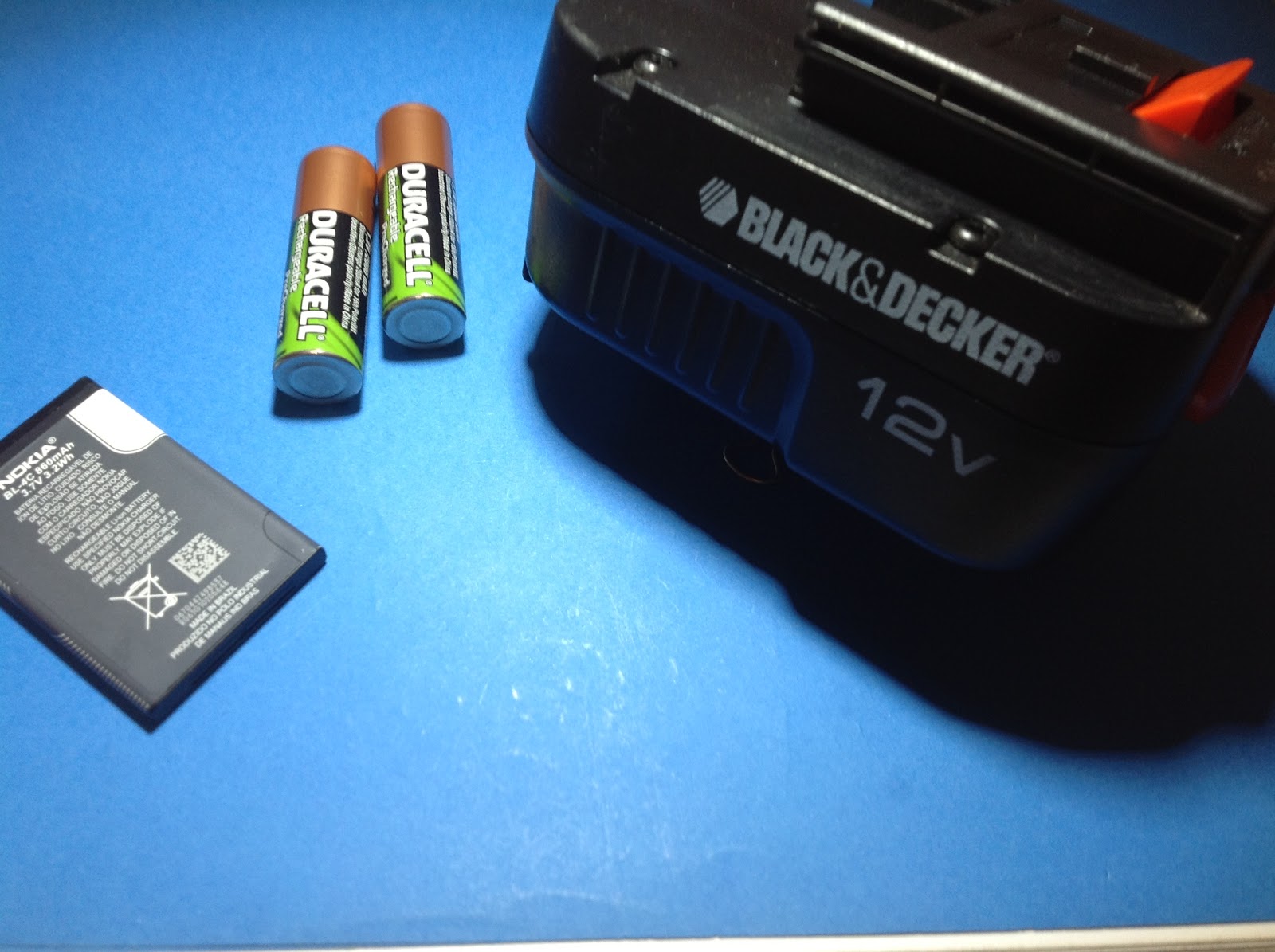 Arduino Brasil : Hoje vamos falar sobre pilhas e baterias . (2/3)