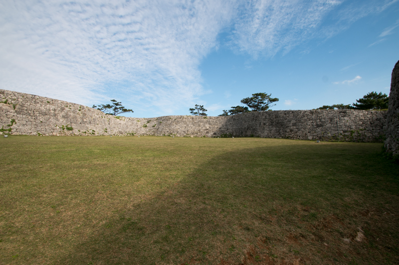 Zakimi castle -Beauty of curved wall and arch- | Ken's Storage ...