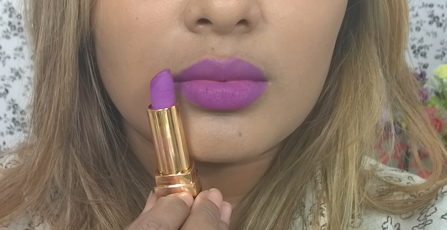 Resenha: Batom roxo 05 Vinyx | Aline Mendes