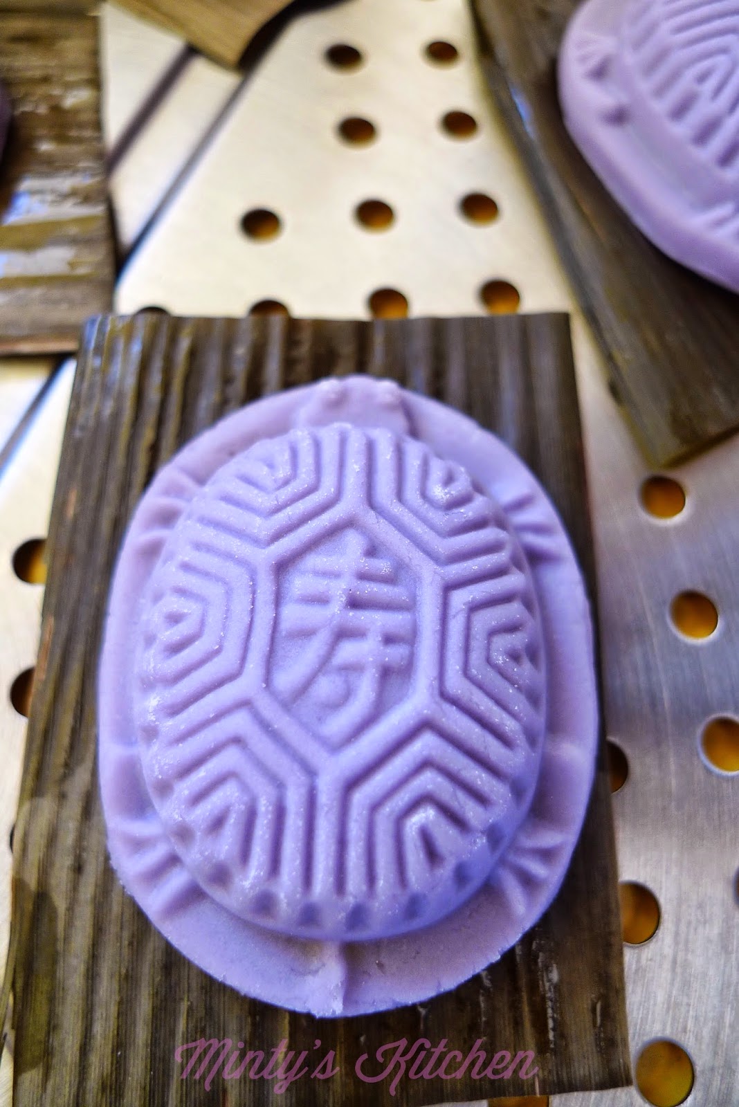 Minty's Kitchen: Purple Tortoise Kuih / Purple Sweet Potato Ang Ku Kuih
