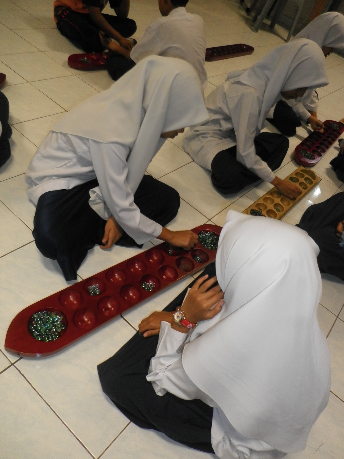 PUSAT SUMBER SEKOLAH: PERTANDINGAN PERMAINAN TRADISIONAL - CONGKAK